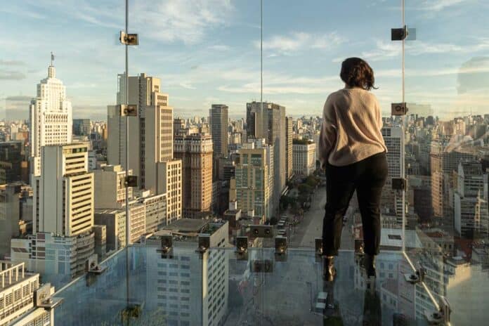 Sampa Sky: dicas para visitar a atração com mirante de vidro na cidade ...